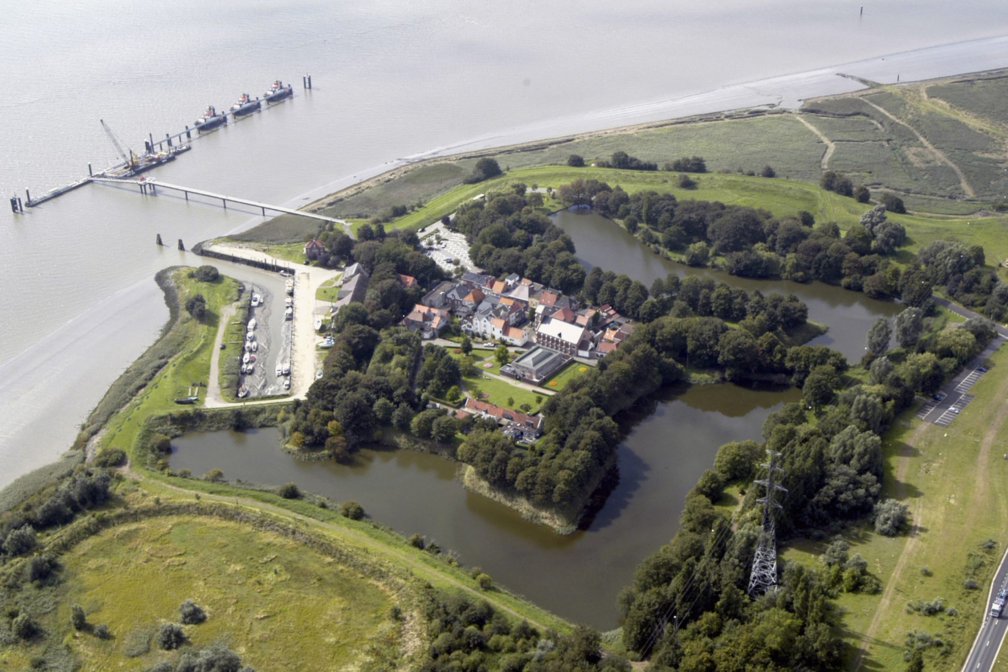 Stad Antwerpen herstelt Fort Lillo volgens historisch plan uit 1815 ...