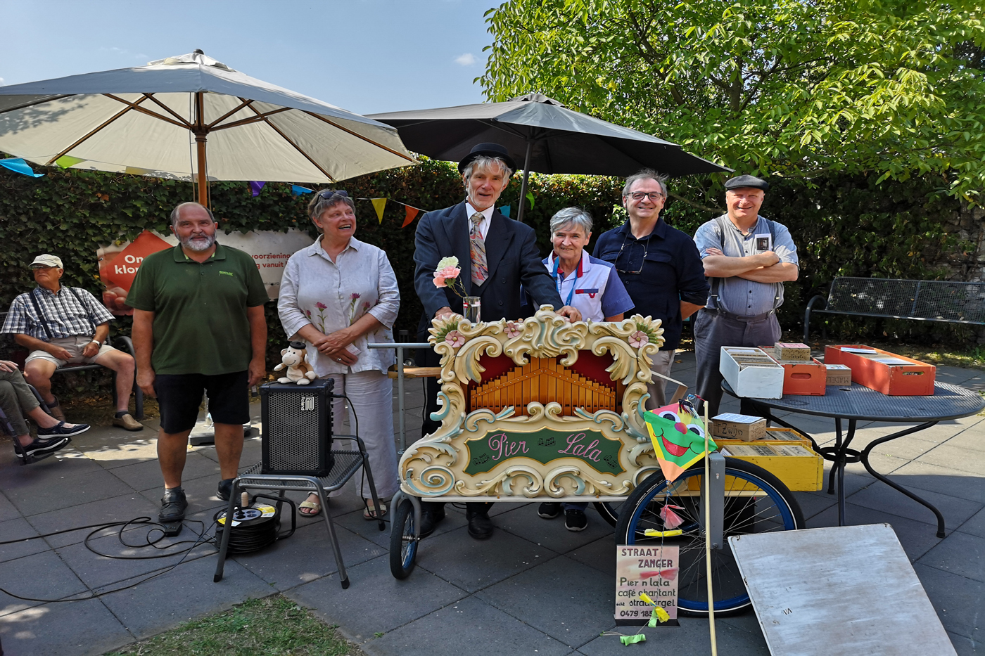 Kunstwandeling officieel geopend in WZC Aalmoezenier Cuypers | Polderke