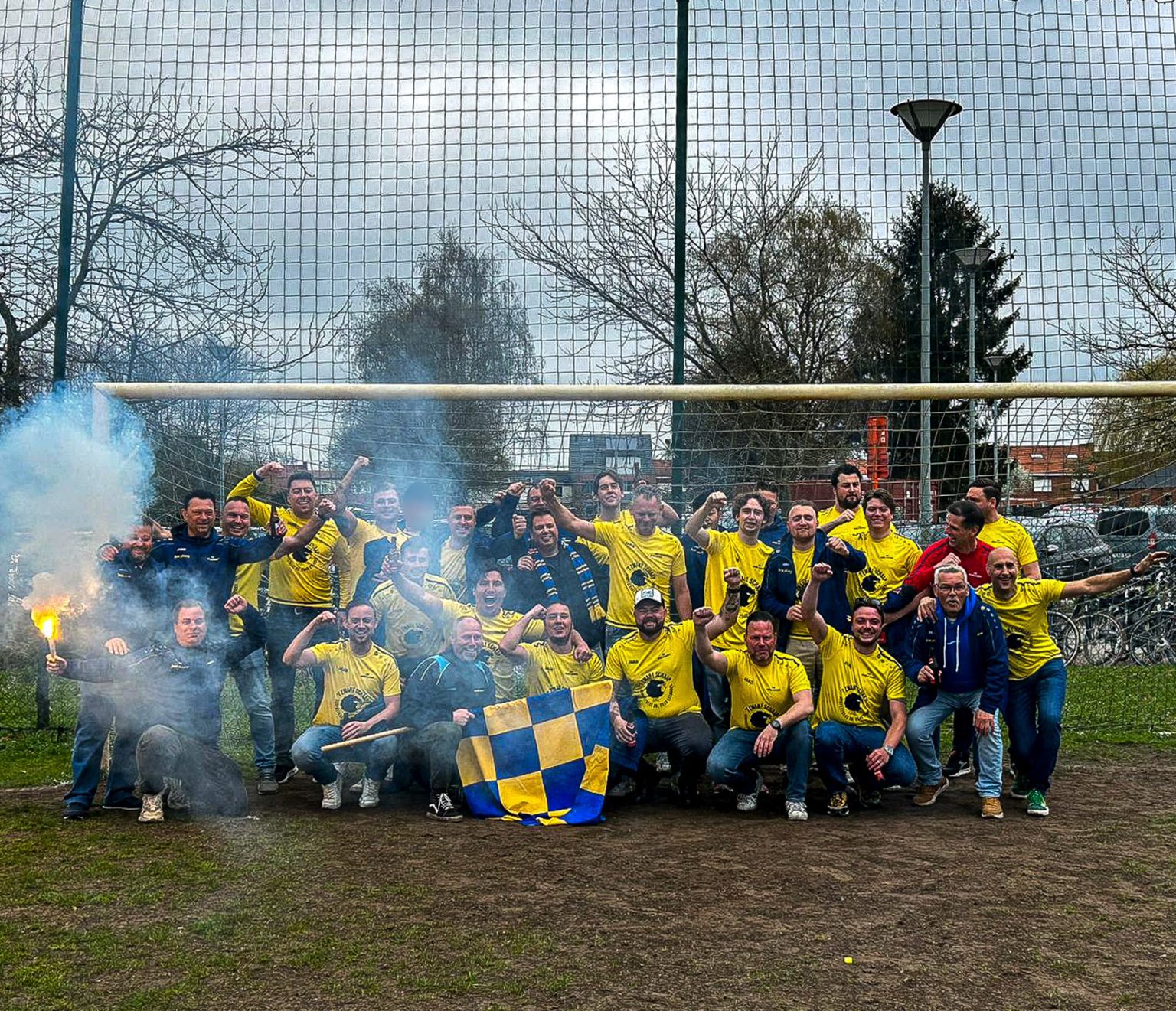 3de ploeg KSK Nieuw Stabroek pakt de titel en viert op gepaste wijze ...