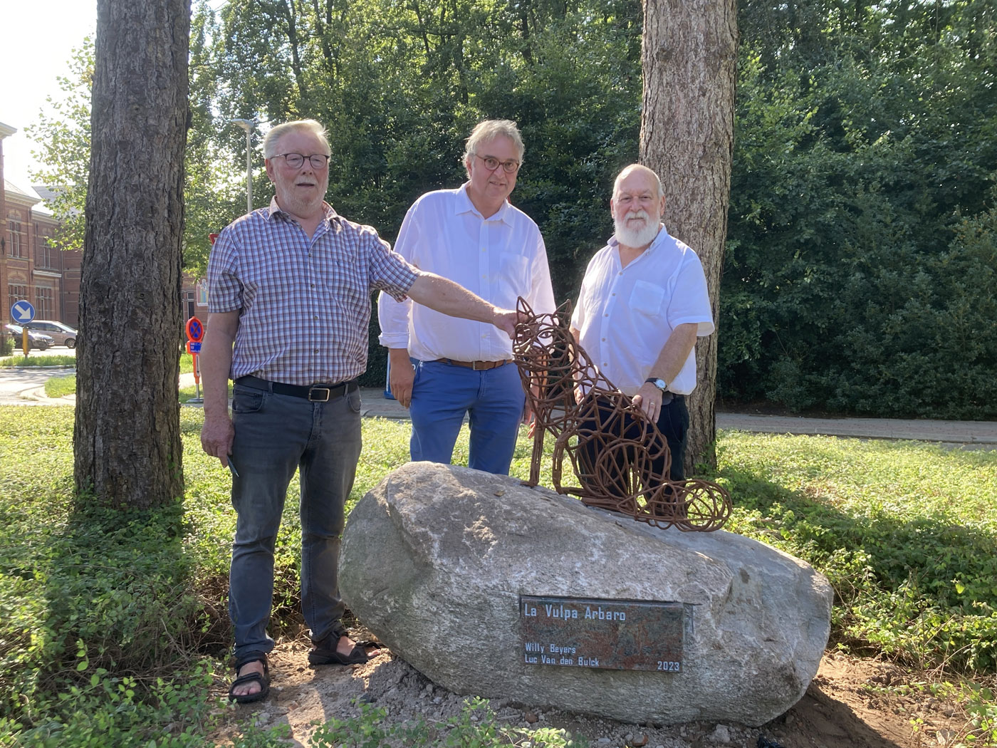 Creatieve Essenaren maken sculptuur voor eigen straat | Polderke